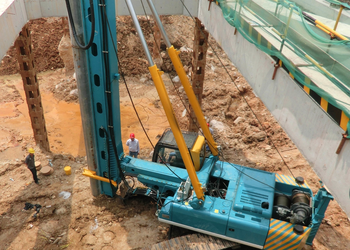 TH 50 Hydraulic Piling Machine Construction Equipment With High Efficiency