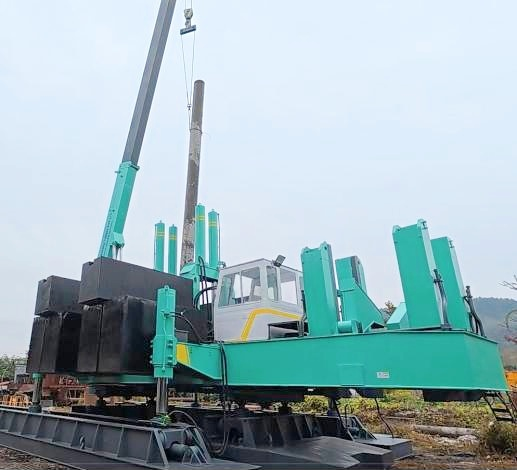 The refurbished VY368A Static Pile Driver has been given a new life