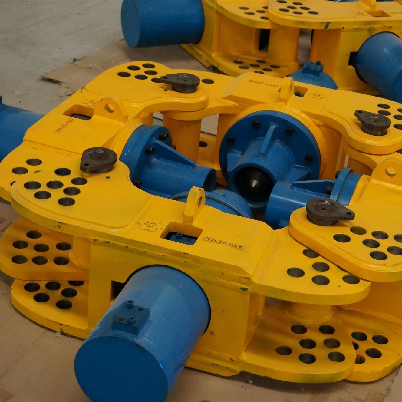 SPF400A 400mm Diameter Hydraulic Pile Breaker For Crushing Square Piles